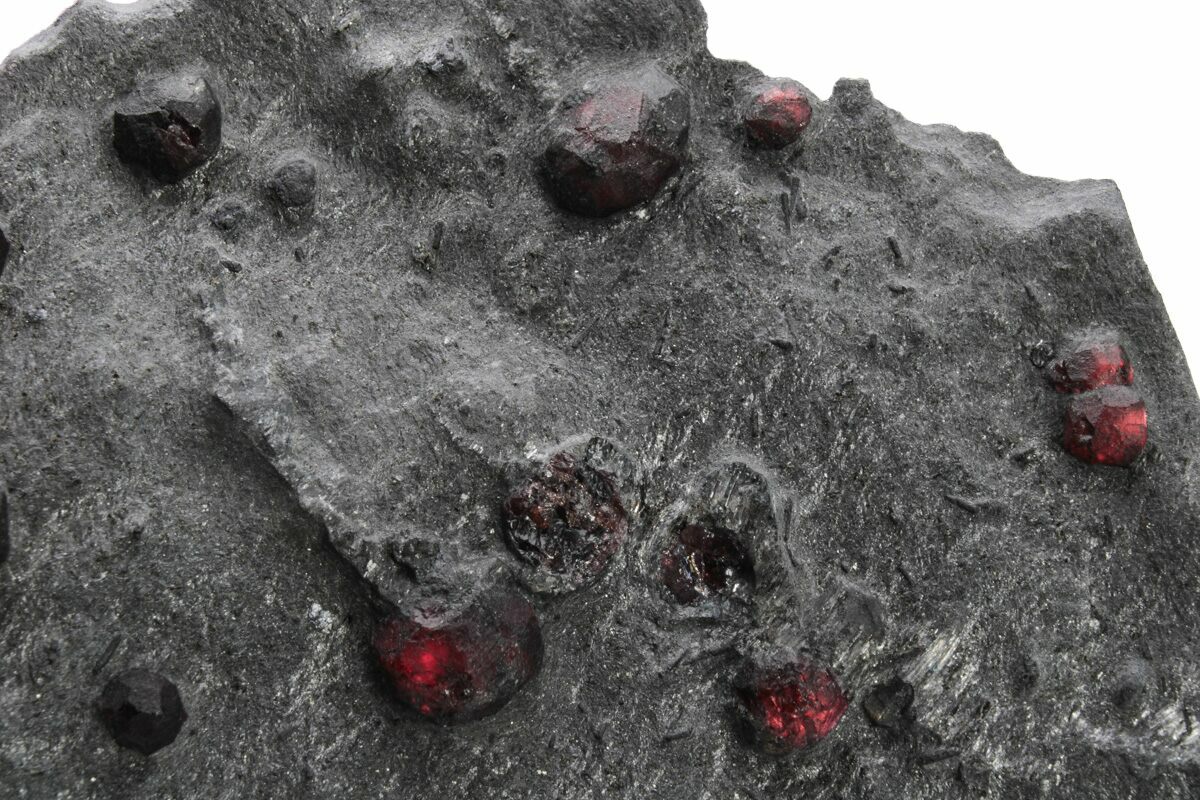 4.8" Plate of Eleven Red Embers Garnets in Graphite - Massachusetts ...