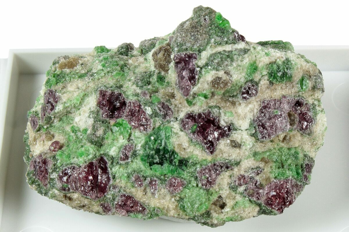 1.6" Pyrope, Enstatite, Diopside & Omphacite Association - Norway ...